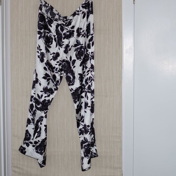 julianna rae | Intimates & Sleepwear | Julianna Rae Natalya Silk Floral ...